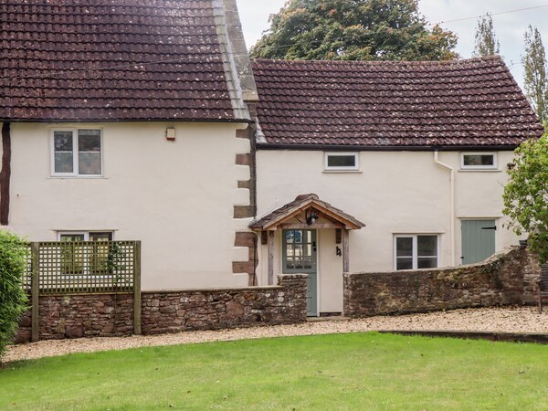 1 White House Cottages - Worcestershire