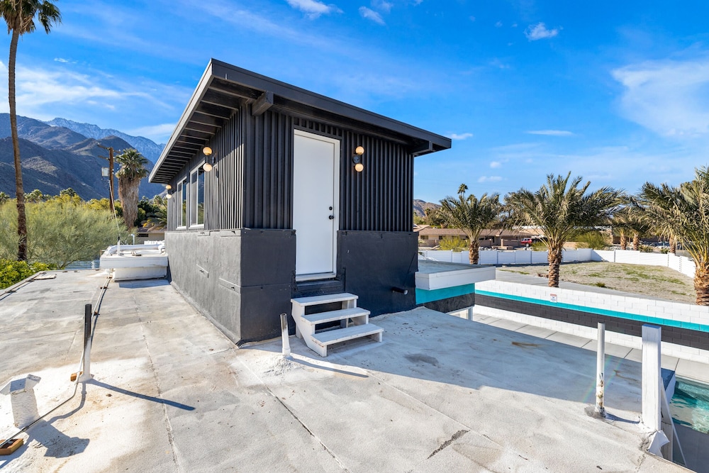 Escape Island - Idyllwild-Pine Cove, CA