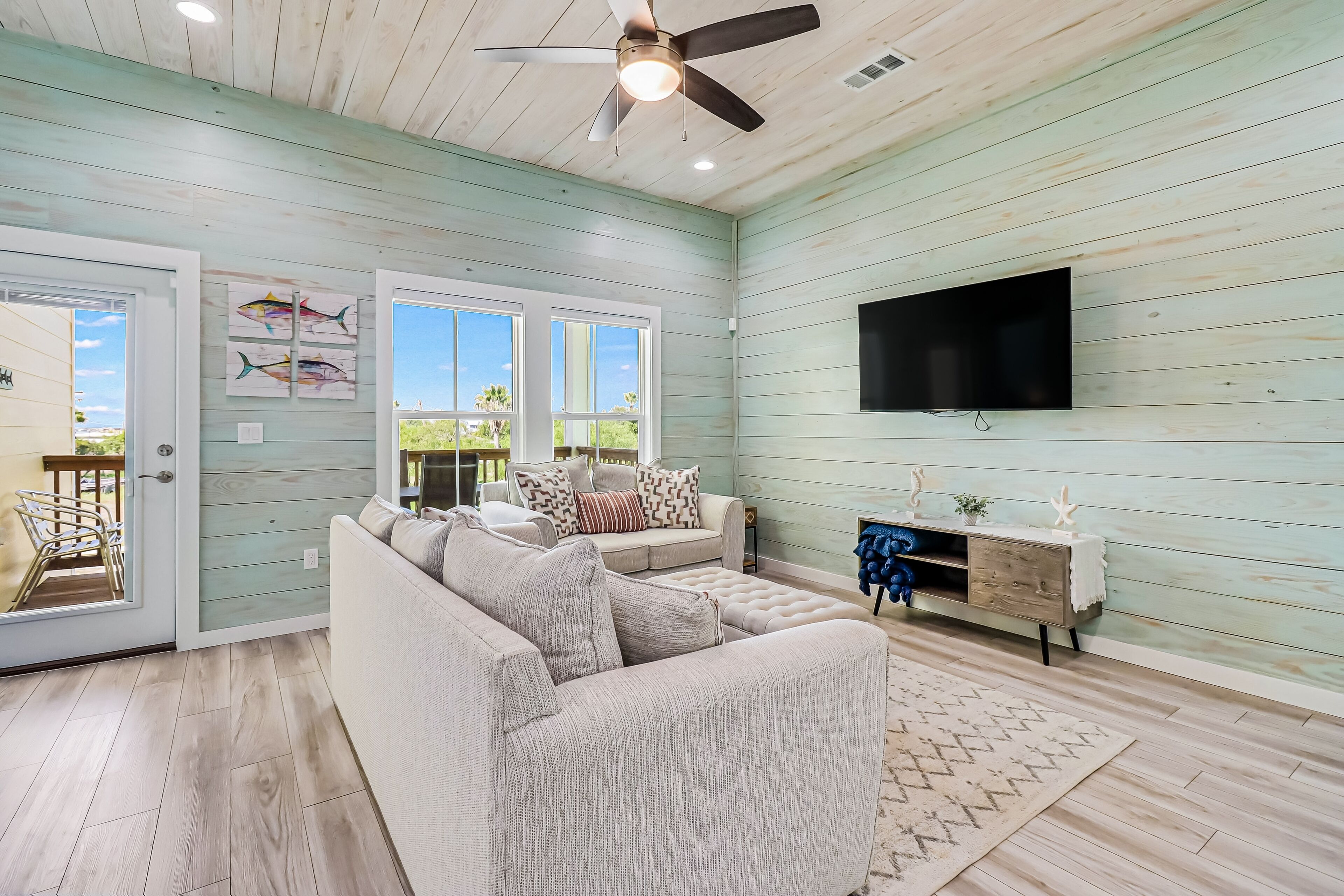 Resort-style Community Home With Water Views, Pool, & Kayaks - Snowbird Friendly - Rockport, TX