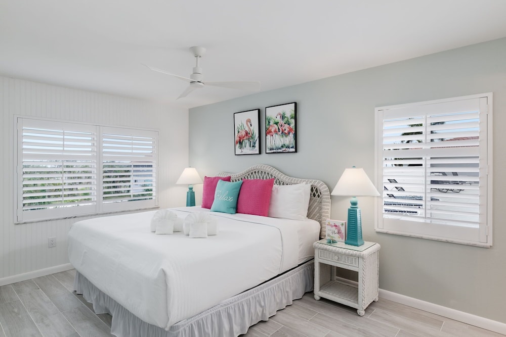 Gorgeous Top Floor Beach Condo At Breakers West - Sanibel Beach, Sanibel