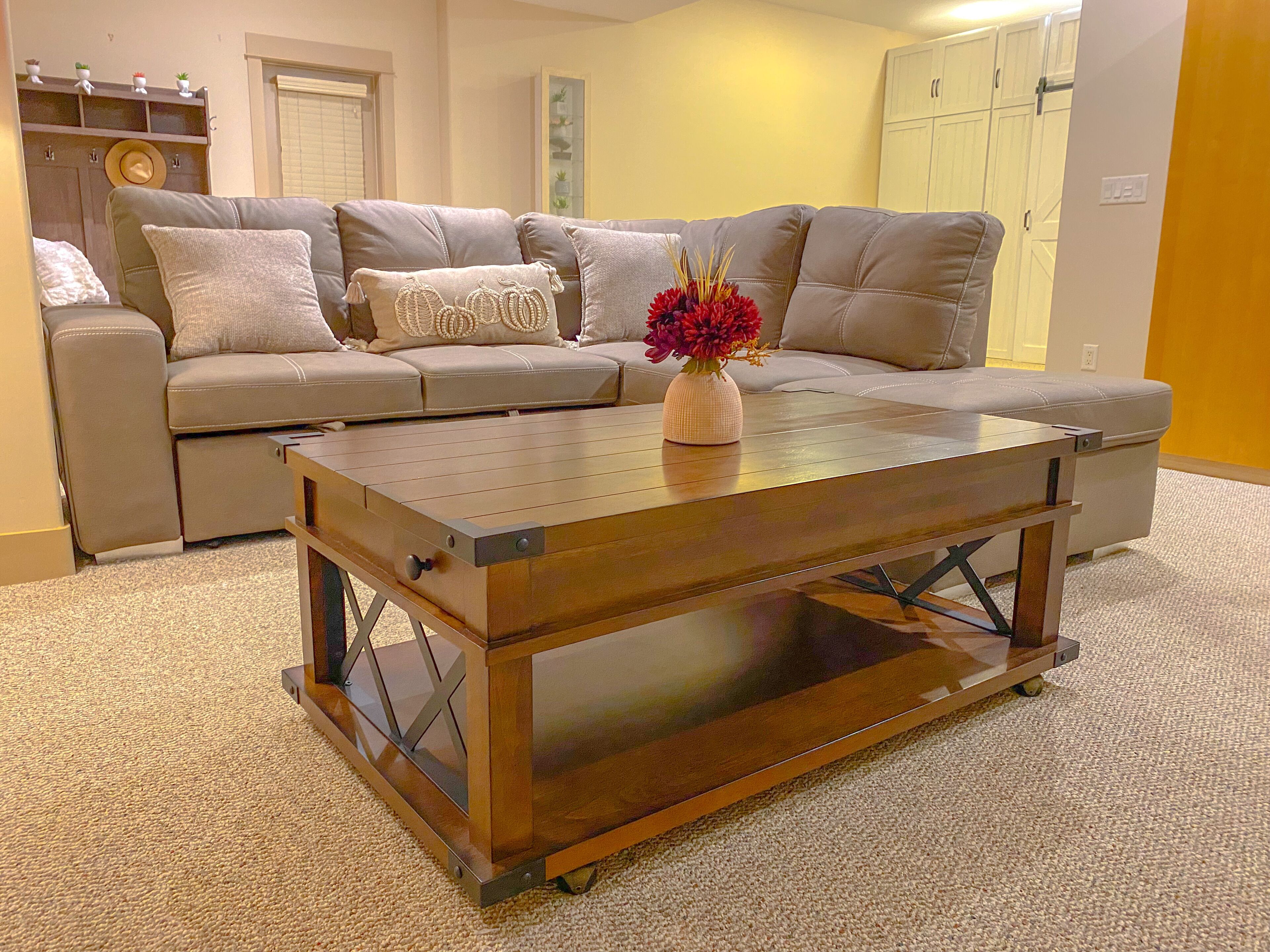 Luxurious Retreat Beside The Picturesque Hills - Kelowna