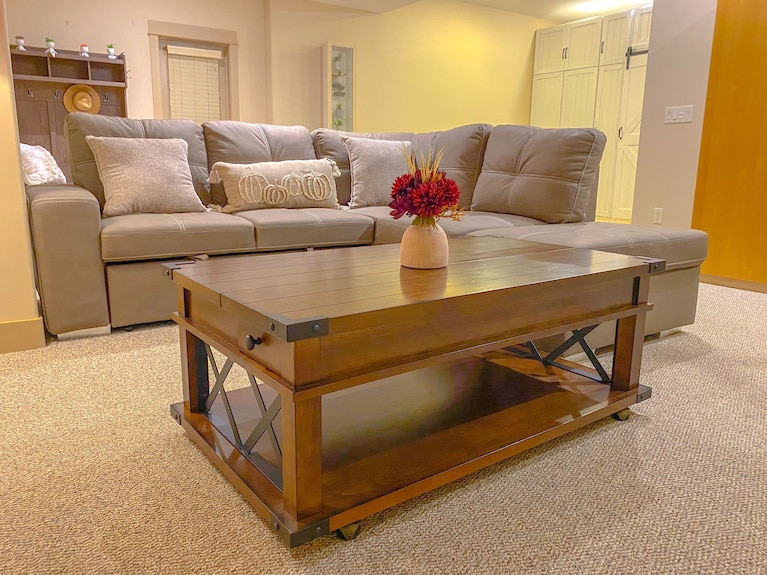 Luxurious Retreat Beside The Picturesque Hills - Kelowna