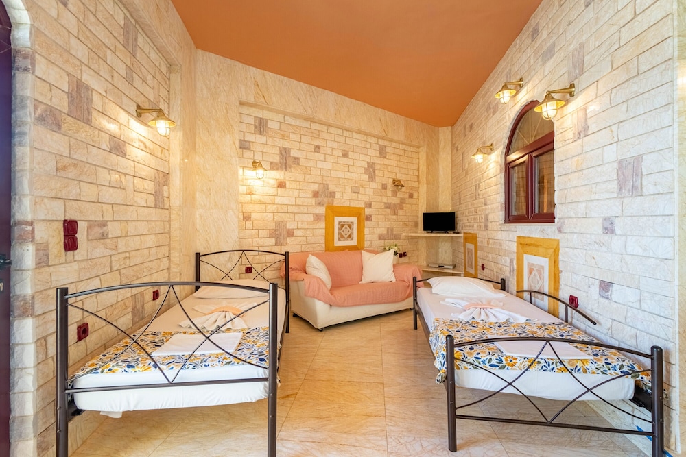 Apartment 'Paco's Resort Family Villa 11' With Sea View, Wi-fi And Air Conditioning - Paxi