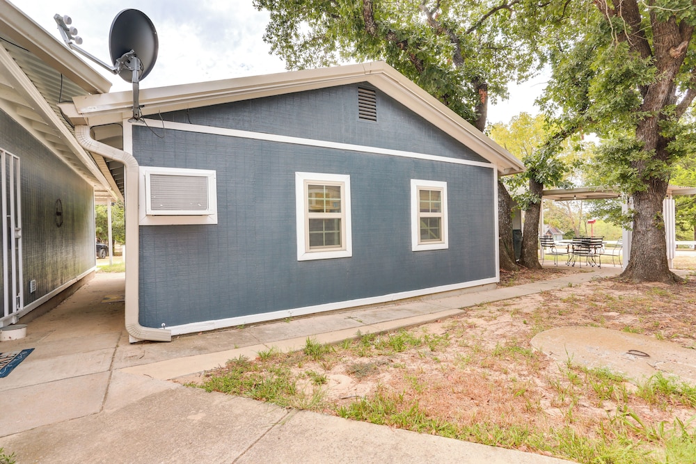 Kingston Cabin Rental: Walk To Lake Texoma Beaches - Lake Texoma