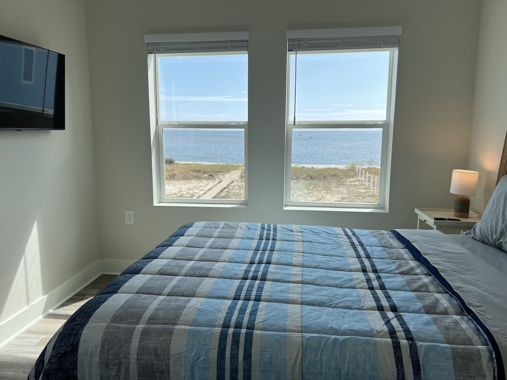Ocean Springs Beach - Gulf Coast Getaway! NEW BEACHFRONT HOUSE ...