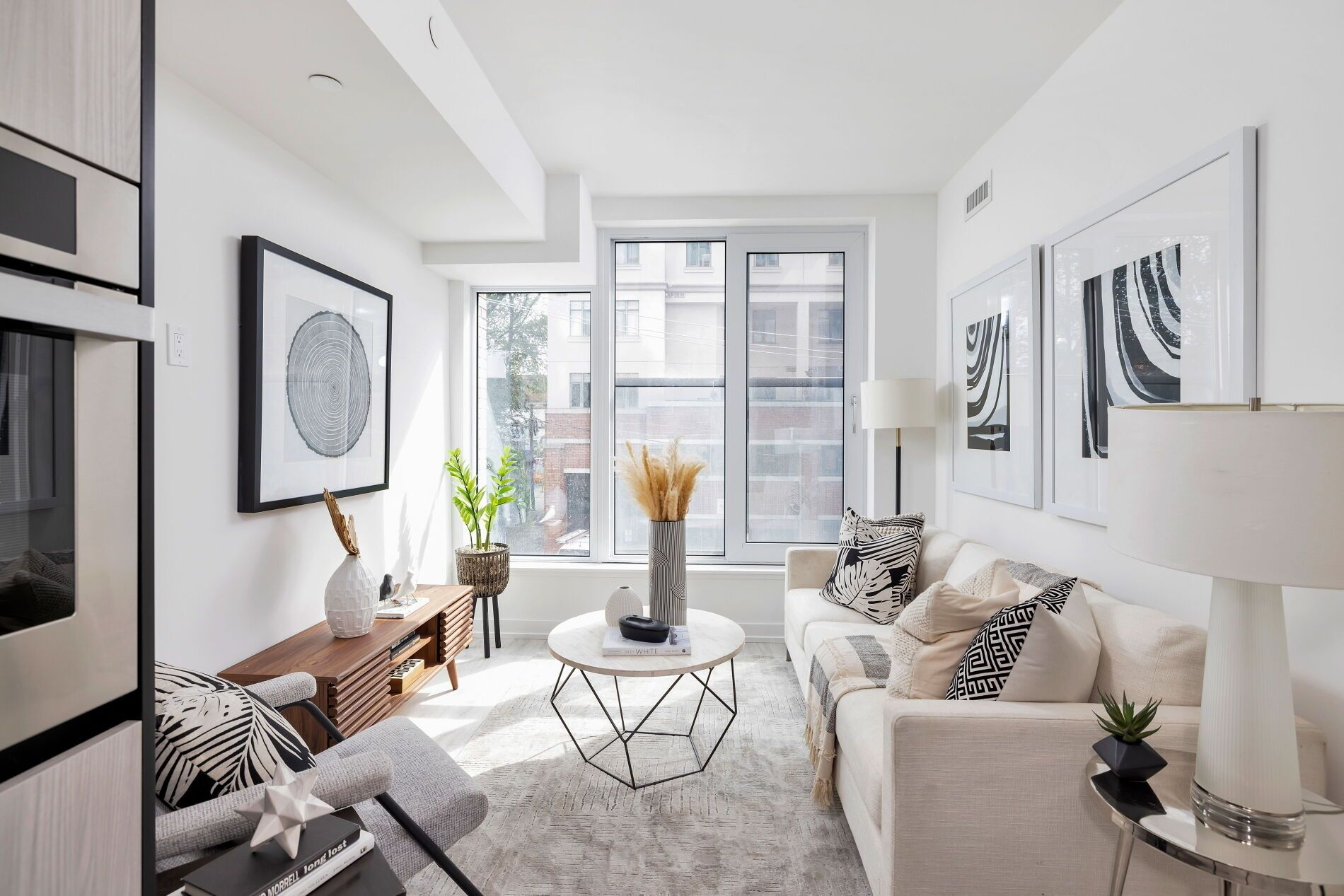 Downtown Toronto Modern Condo, 2 Br, 1 Ba, Workspace, Pet Friendly, Free Wifi - Toronto