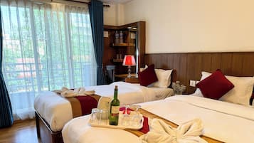 Quarto família | 1 quarto, individualmente mobiliados, escrivaninha