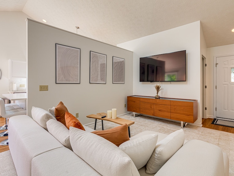 Upscale Home Near Blossom, Cvnp, Ski Resorts - Hudson, OH