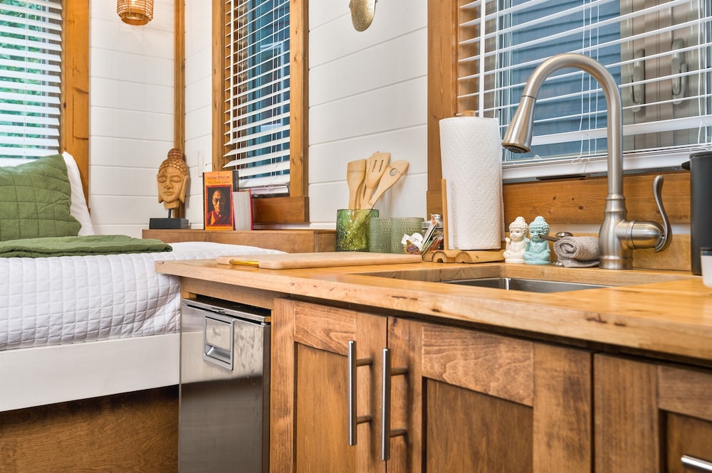 The Zen - Custom Tiny Home W/ Zen Vibe - Happy Valley, OR