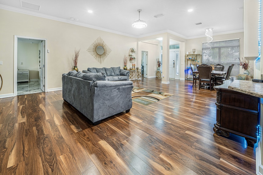 Resort Style Home 5 Min. From Shopping And Restaurants, 10 Min. To Local Beaches - Stuart, FL