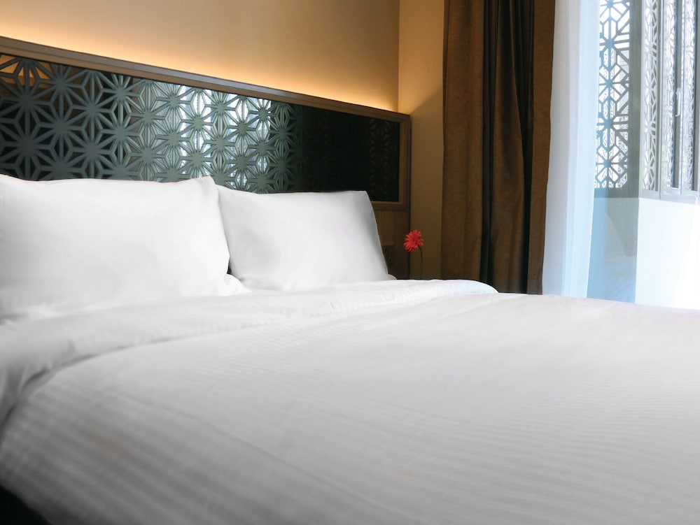 Room Deals for Aqueen Prestige Hotel Jalan Besar, Singapore starting at ...