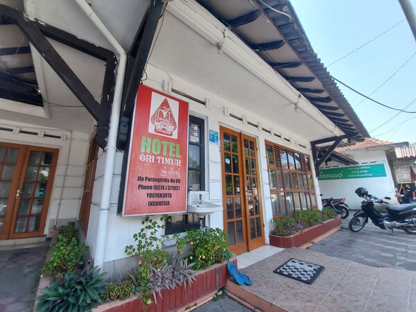Hotel Sri Timur - Yogyakarta