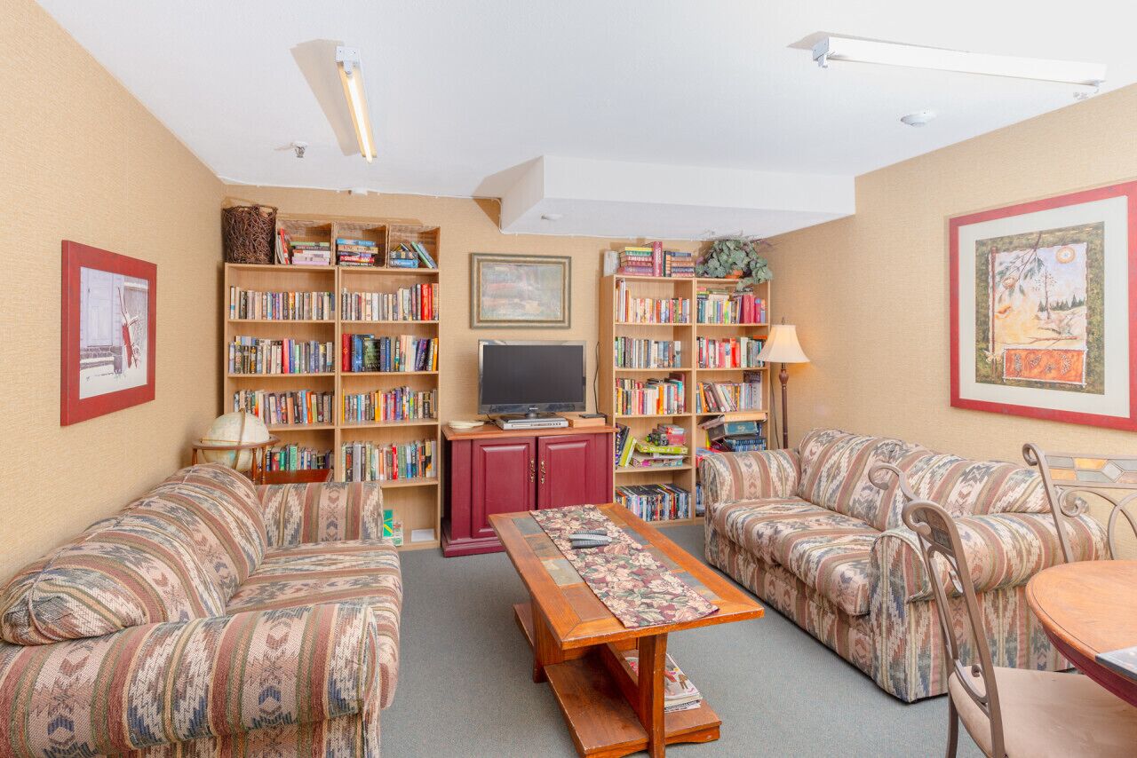 Cozy Mountain Studio - Big White Ski Resort, BC