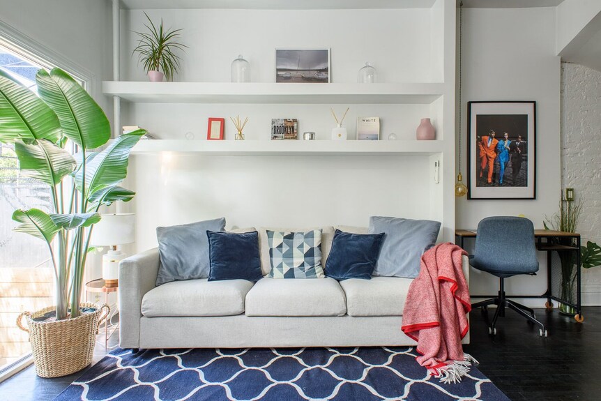 The Bond Townhouse Cobble Hill Duplex With Private Garden - Jersey City, NJ