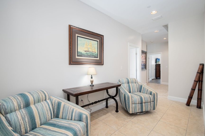 Beach Views! Rooftop Deck, Walk To Beach, Community Pool & Hot Tub, Destin - Destin, FL