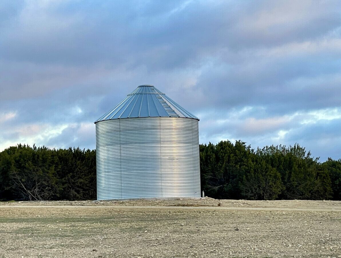 2023 Built - Contemporary Waterfront Ranch Villa at Twin Canyons ...