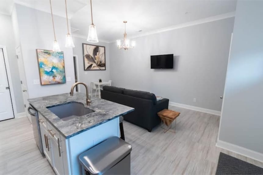 The Kennedy Suite C - Huntsville, AL