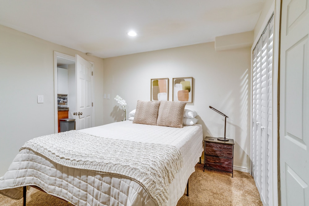 9 Mi To Dtwn Denver: Aurora Vacation Rental - Aurora, CO