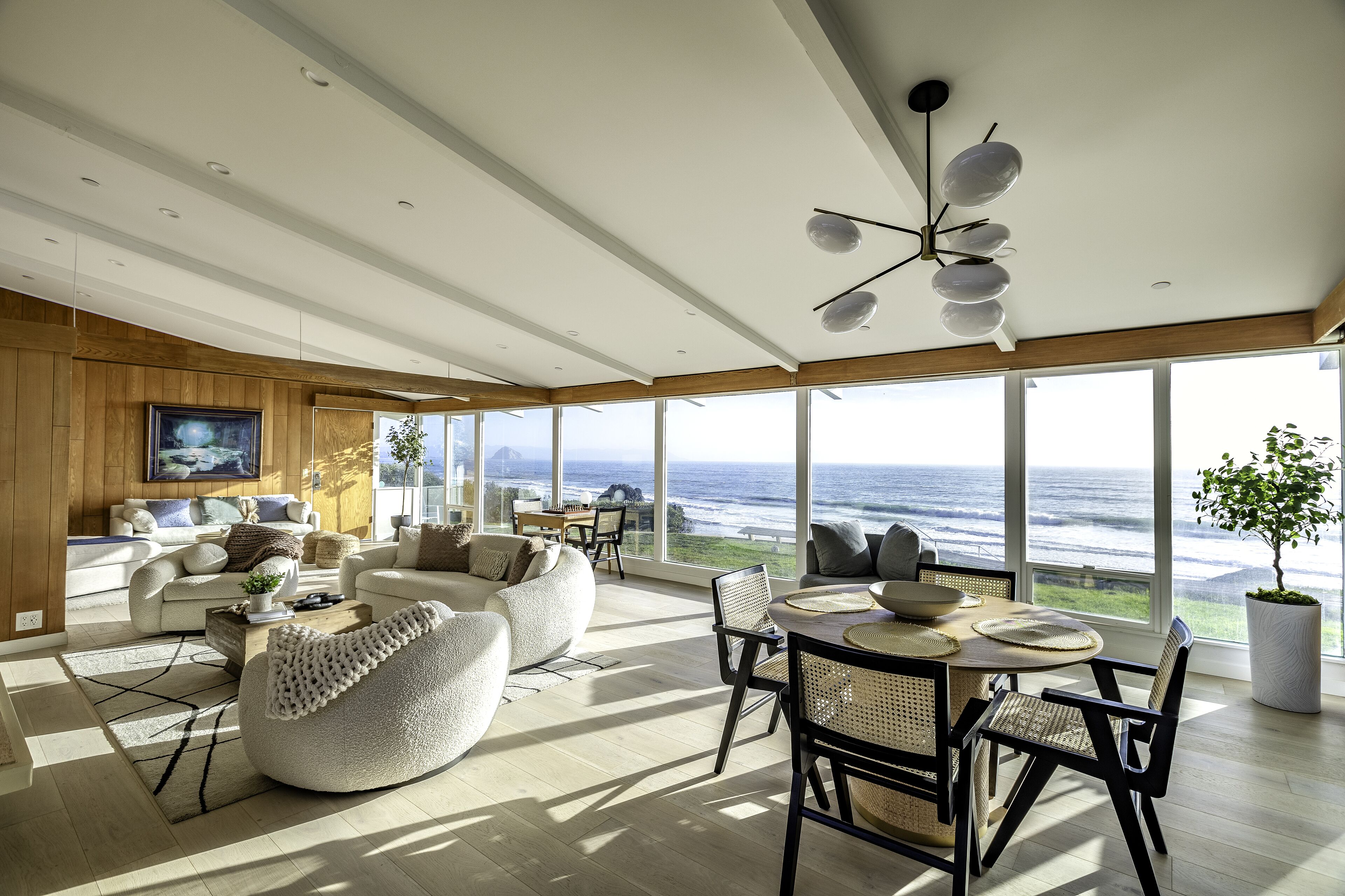 Sunrise To Sunset Views  Cayucos Beachfront Home - Cayucos, CA