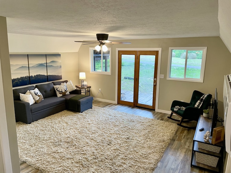 Cozy A-frame Near Cave Run Lake - Private, Firepit, Deck, Sleeps 6 - Kentucky