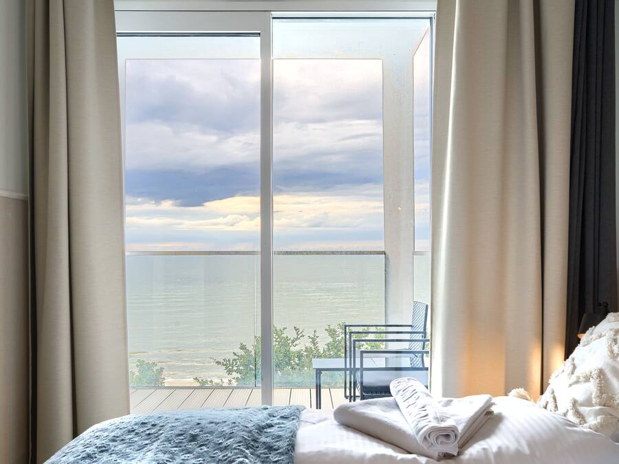 Apartamento (418 with sea view) | Ferro/tábua de engomar, Wi-fi grátis, roupa de cama fornecida