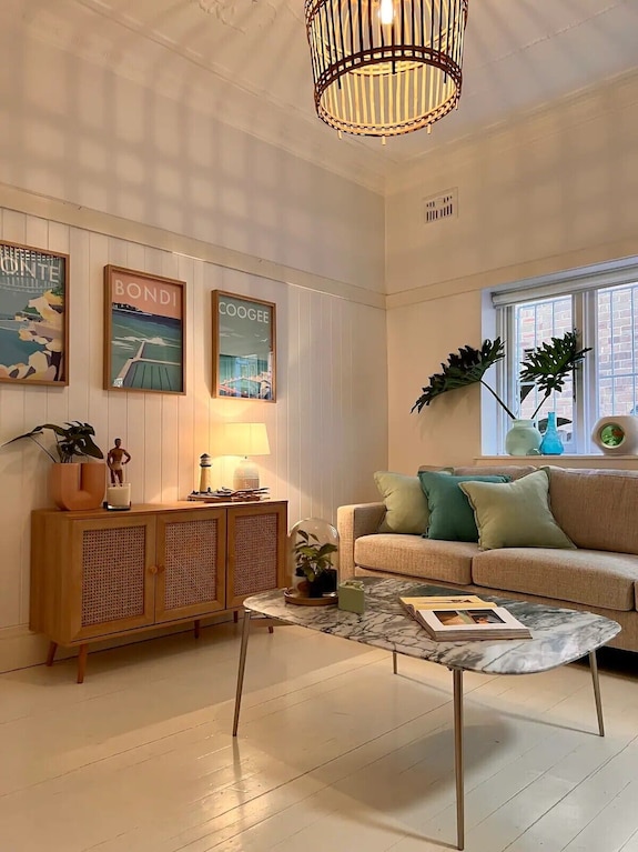 Bondi Beach W Backyard And Garden - 맨리