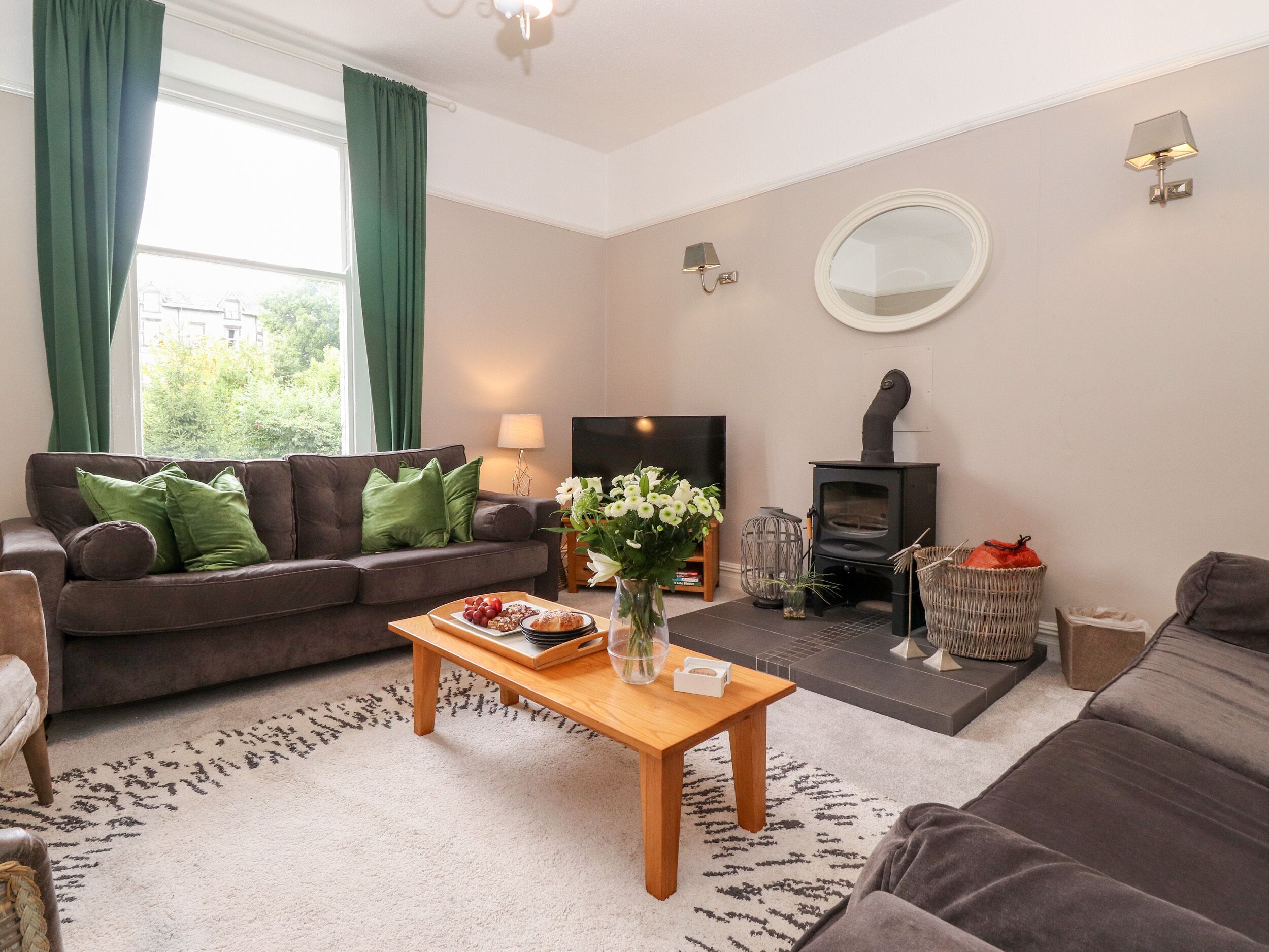 Church View, Pet Friendly, With Open Fire In Grange-over-sands - Grange-over-Sands