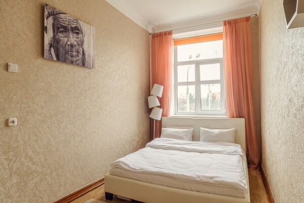 Cozy Apartment On Independence Avenue - Minsk