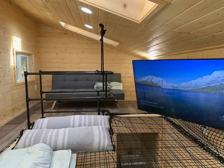 Yeti's Tree House: Where Dreams Come True - Oregon