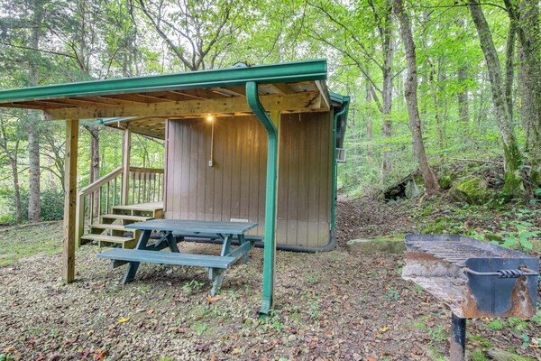 Briceville Cabin W/ River Access & Mountain Views! - Tennessee