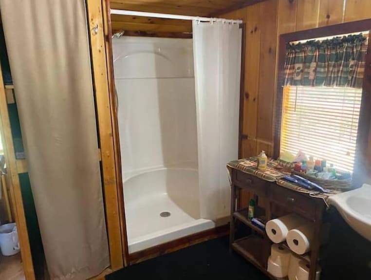 Charming Cabin Near Kentucky Lk - Nathan Bedford Forrest State Park, Eva