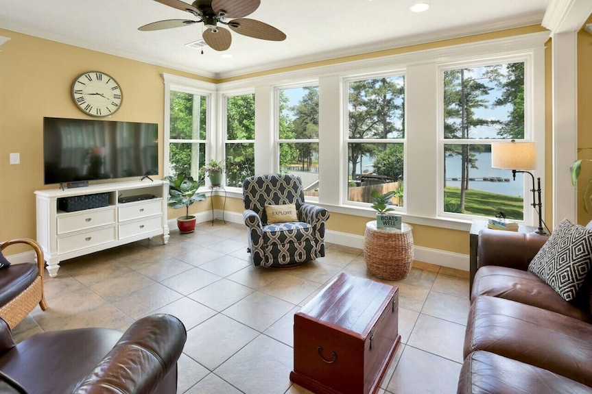 Lake Front Home, Private Dock, Pet Friendly - Hamilton Branch State Park, Plum Branch