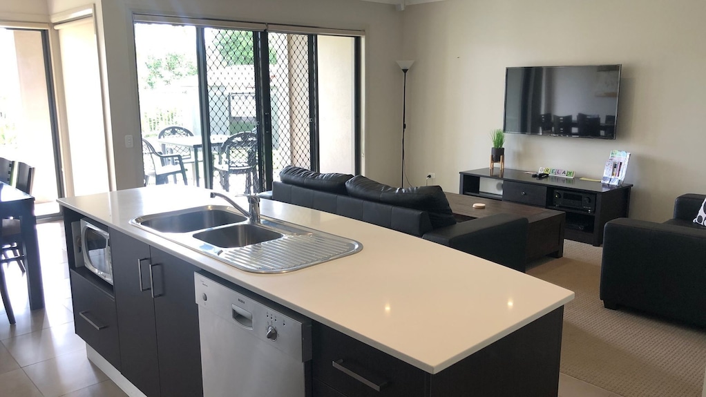 Cypress 39 A Located Close To Clubs Overlooking The Lake. - Mulwala