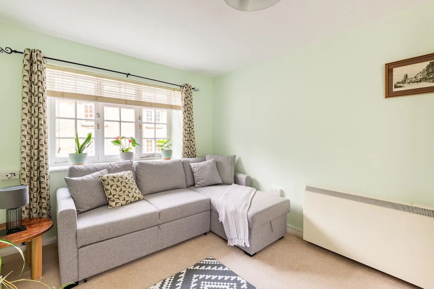 Lovely Cotswolds 1 Bed Nr Town Centre Yet Mins From River And Countryside Walks - Cirencester