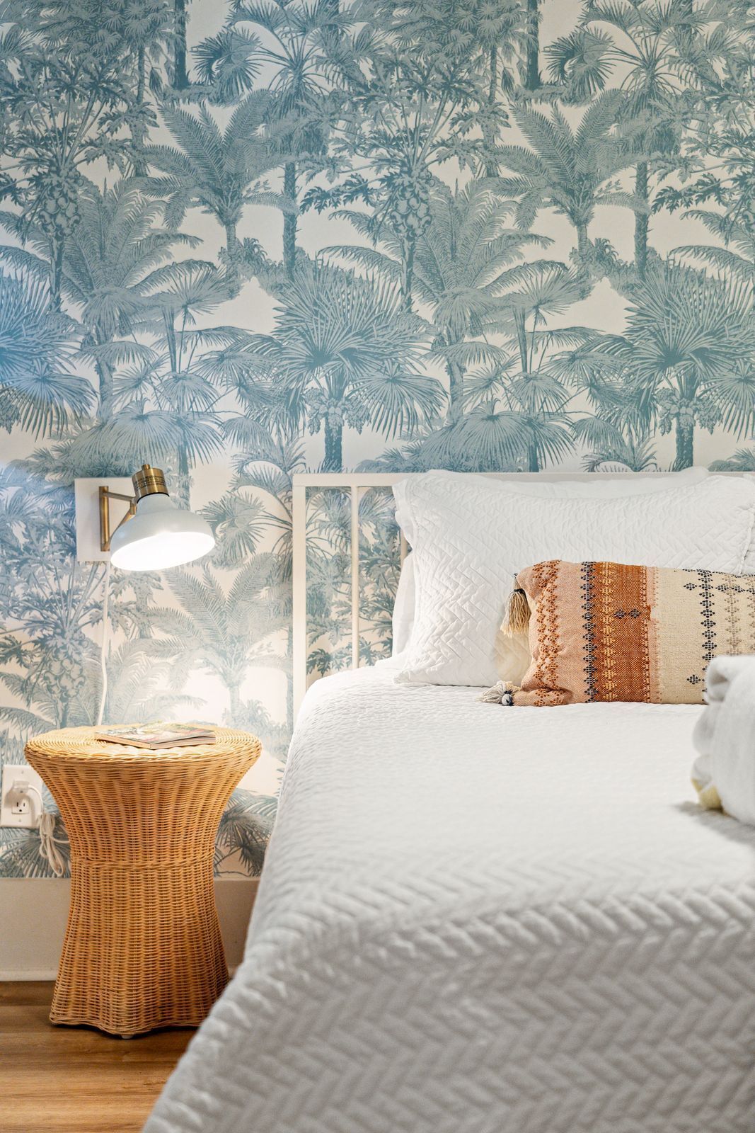 Folliday Inn - The Coronado - Room 11 - Folly Beach, SC