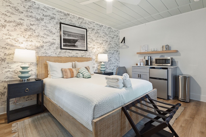 Folliday Inn - The Triple - Room 24 - Kiawah Island, SC