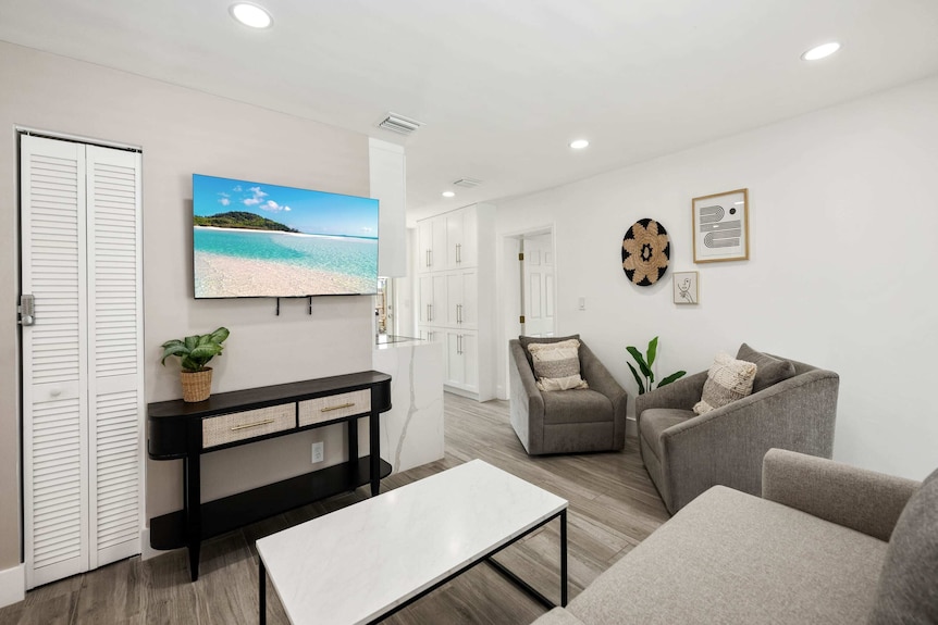 Palm14 | Delightful Oasis In Pompano Beach - Pompano Beach, FL