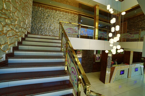 Hotel Maya Palace - Mount Abu