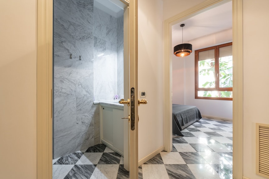 2 Bedroom Apartment In Cagliari - Cagliari