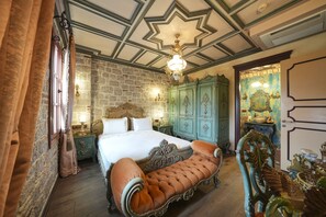 Suíte design | Roupas de cama premium, frigobar (abastecido com alguns itens grátis)