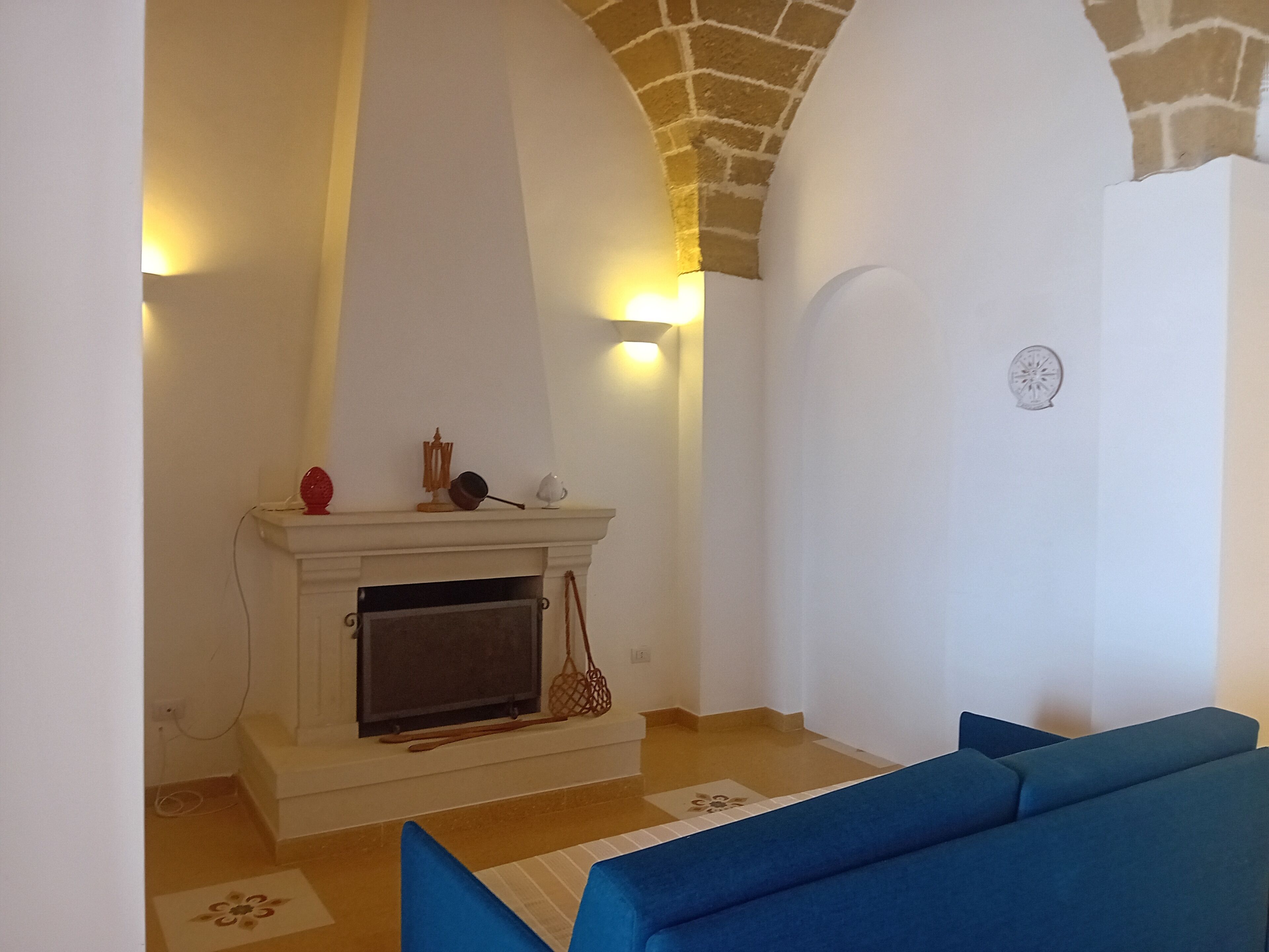 Apartamento Comfort | Sala de estar | Lareira 