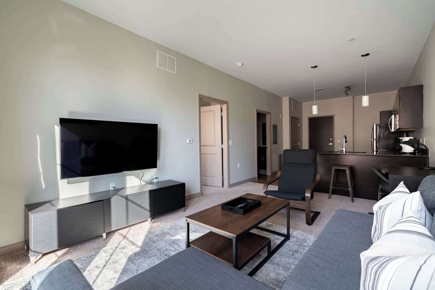 Downtown Columbus Luxury Apartment - Nationwide Arena