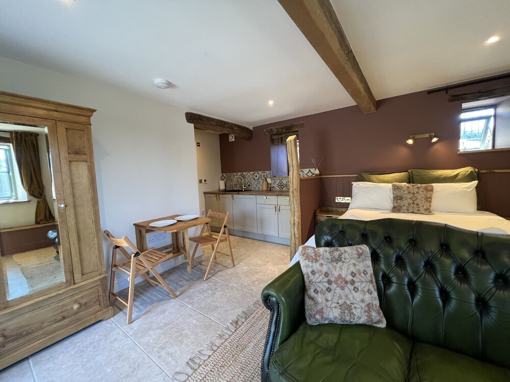 Newly renovated bedsit on edge of English Lake District. - Shap | Vrbo
