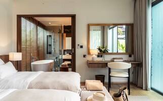 ALANNA 2 Bedroom Signature Pool Villa | Roupas de cama premium, frigobar, cofres nos quartos