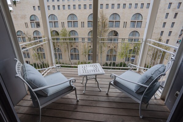 Apartamento, 5 quartos, varanda | Varanda