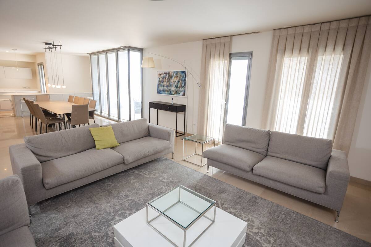 Apartamento, 5 quartos, varanda | Secretária, Wi-fi grátis, roupa de cama fornecida