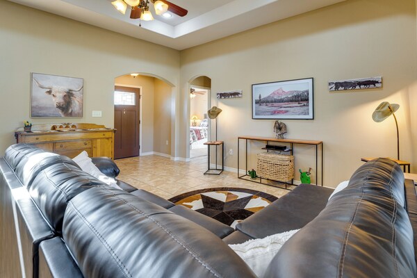 Pleasanton Vacation Rental W/ Private Yard! - Pleasanton, TX