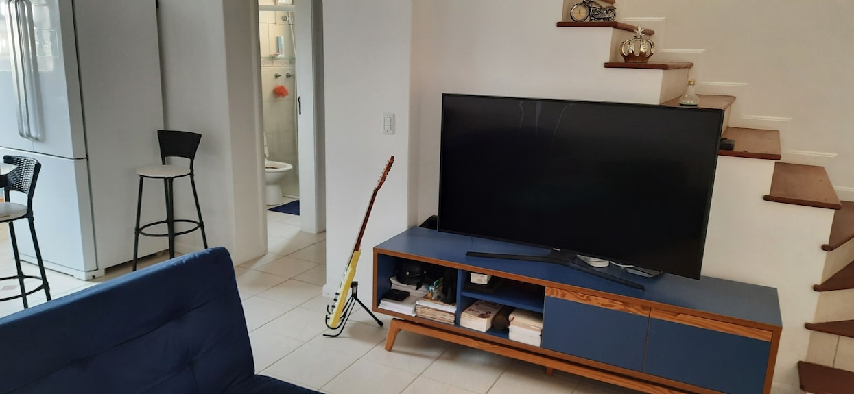 Casa Aprazível Em Condomínio Fechado Próxima Da Praia - Laguna