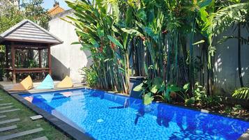10 piscinas externas