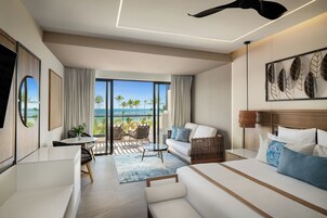 Minibar grátis, cofre com capacidade para portátil, secretária 